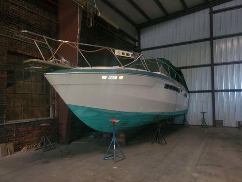 Chris-Craft 336 Commander 33'
